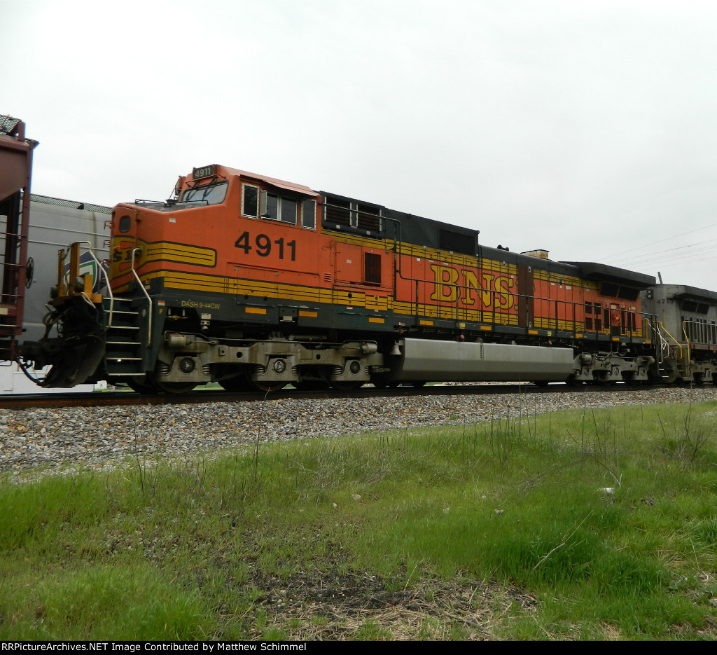 BNSF 4911